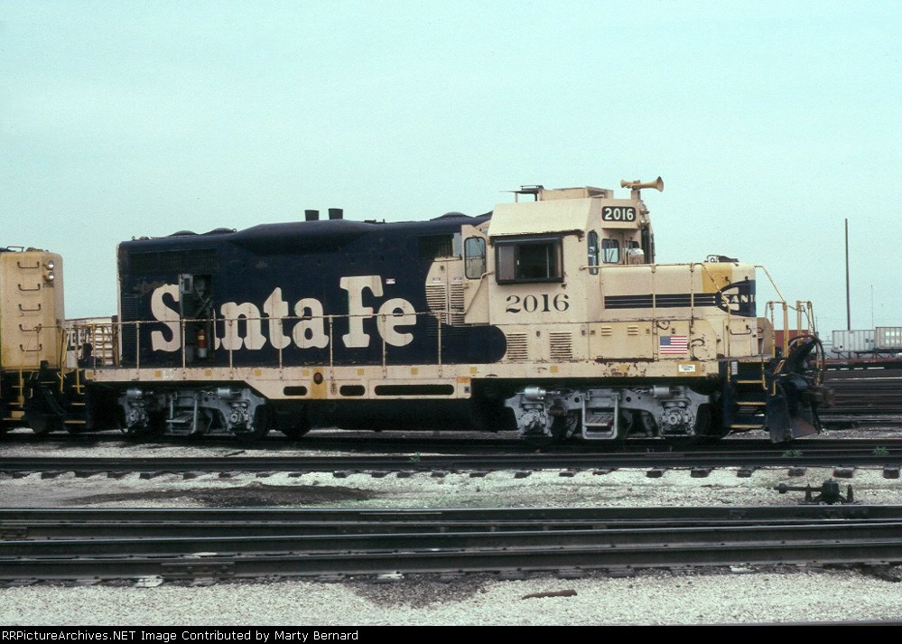 AT&SF GP7u #2016 in Corwith Yard